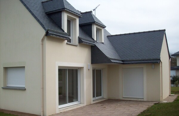 130 M2 House For 2 To 8 People, 400 M From The Beach, 200 M From The Golf Course, - Plurien