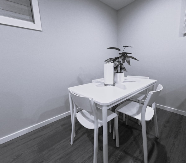 Prairie Luxury 1 Bedrooms Home - Winnipeg