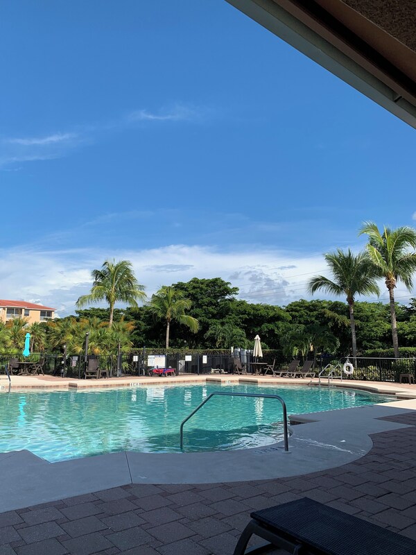 Florida Vibes - A Fort Myers Gem- 2 Bedroom Condo.\n\n - Fort Myers, FL