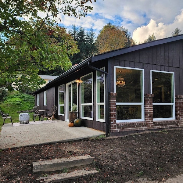 Cozy 2-bedroom House With Amazing Views In Charming Gig Harbor - Gig Harbor, WA