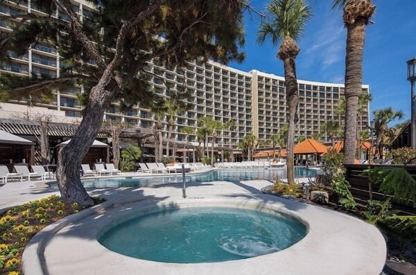 Newly Renovated San Luis Resort Luxury Condo - Galveston Island, TX