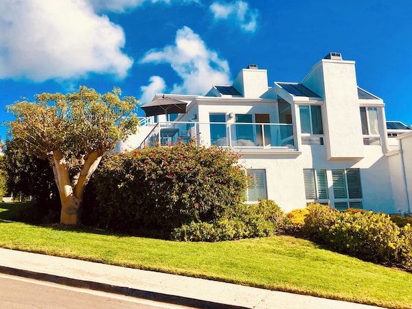 \Nlight, Bright, Beautiful, Hill Top Ocean View Condo In Solana Beach Ca - Del Mar, CA
