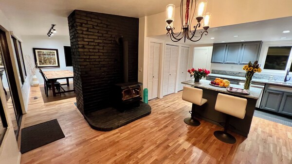 Ranch House In Bridal Trails - Issaquah, WA