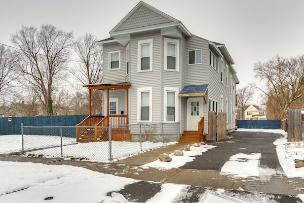 2 Mi To Syracuse University: Apt W/ Fire Pit - Syracuse, NY