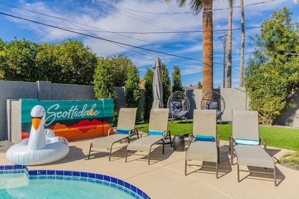 Scottsdale Resort Style Home With Heated Pool! - Tempe, AZ