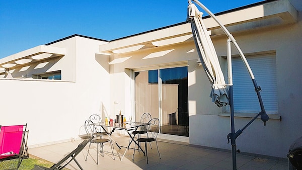 Villa La Pointe Les Thalassiles | Piscine Chauffée, Terrasse Privée, 200m De Locéan - Fouras