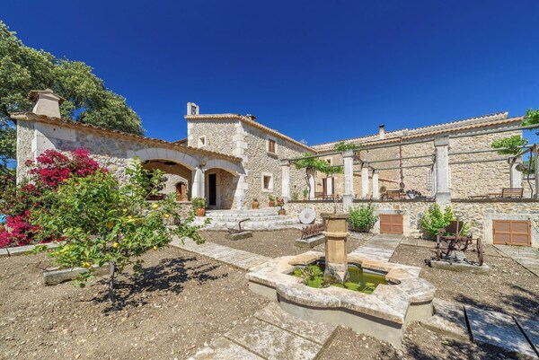 Holiday Apartment Son Malero With Shared Pool & Wi-fi - Calvià