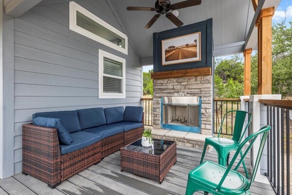 Joshua Tree Desert Getaway- With Hill Country Views - Lago Vista, TX