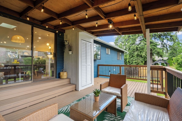 Spacious Modern Retreat W Game Room And Yard - 에드먼즈