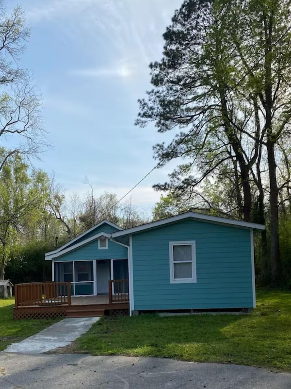 Lowcountry Getaway 3-bedroom 2 Bath - 好萊塢