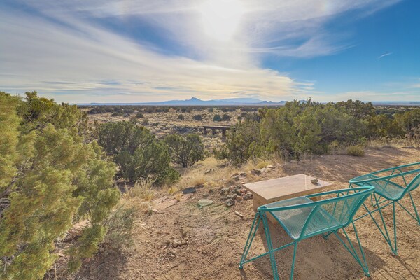 Santa Fe Geo Dome W/ Trail Access & Views - Santa Fe, NM