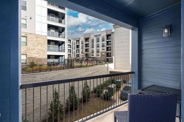 Close To 280 Shops, Restaurants, Grandview Med Ctr - Hoover