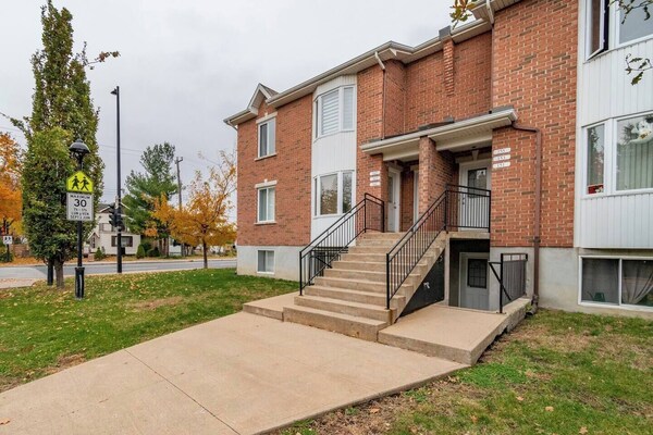 Charmant Logement à Montréal - Repentigny