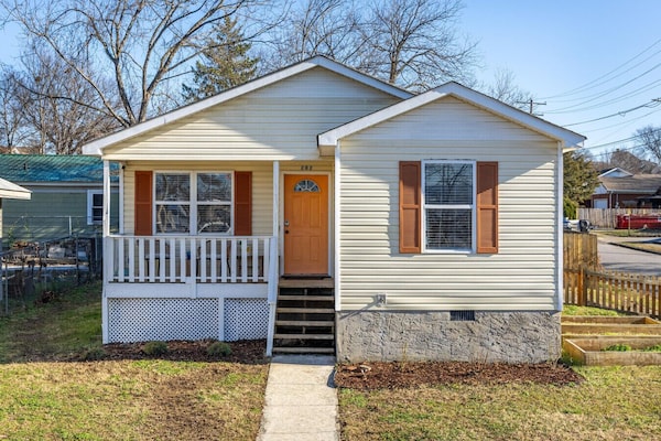 Trendy Downtown Cottage - 3br, Pets Welcome! - Nickajack Lake, TN