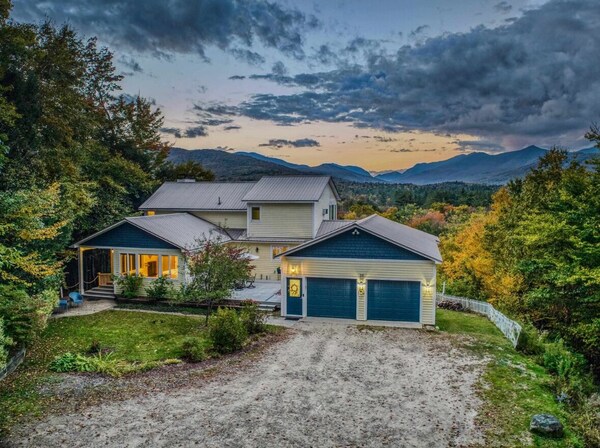 Stunning Mountain Retreat - New Hampshire