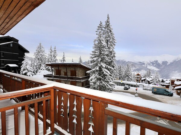 Courchevel: Centrally Located Apt For 4, Near Slopes - Courchevel