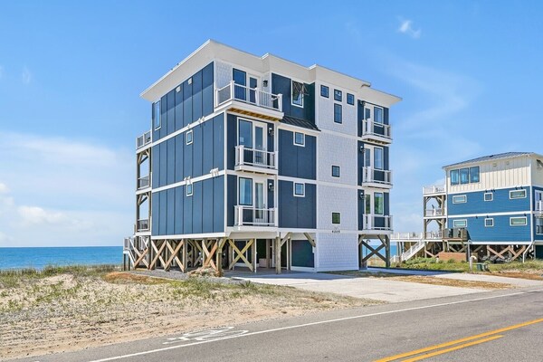 Brand New-12br/12.5ba Oceanfront-in Deck Pool-elevator-dog Friendly-sleeps30 - Oak Island, NC