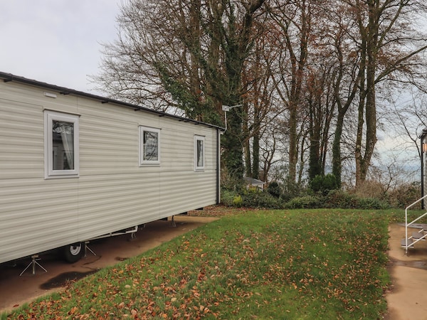 6 Manor Park, Pet Friendly, With A Garden In Bucks Cross, Bideford - Clovelly
