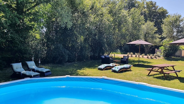 Single-storey Gîte Close To Fishing Lake. Pets Welcome! - Bourbon-l'Archambault