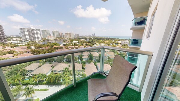 O.reserve 1520 - 1 Bed Ocean View - Sunny Isles Beach, FL