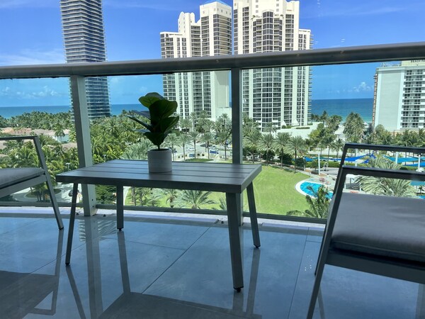 Modern Ocean View Apartment  W/pool Or-907 - Sunny Isles Beach, FL