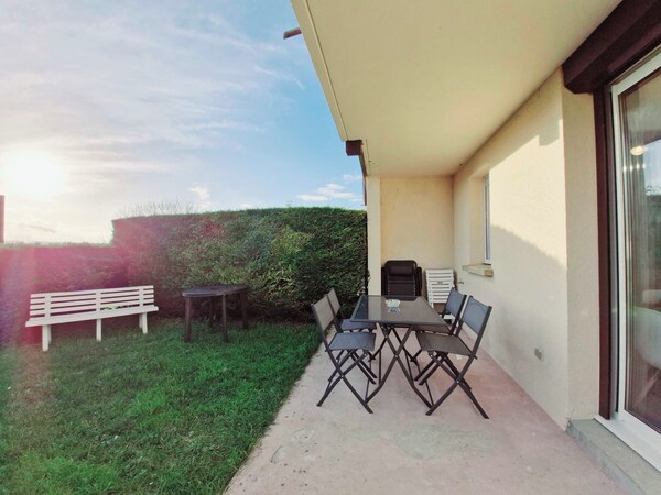 T2 Familial Avec Piscine Et Jardin à Touques - Plage de Pennedepie