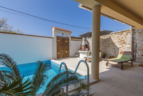 Bezaubernde Villa Mit Beheizten Privatpool, Bbq, Spielplatz, Waschmaschine - Selce