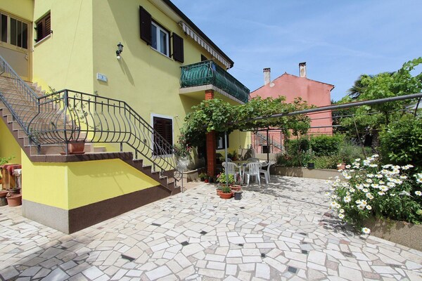 Appartamento Mediterraneo A 15 Minuti Dal Centro In Una Tranquilla Zona Residenziale - Orsera