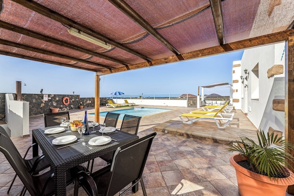 Home2book Idyllic Villa La Hoya, Private Pool - Lanzarote
