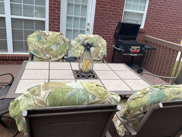 Spacious 5-bedroom House In Delightful Conyers With Wifi, Ac - Covington, GA
