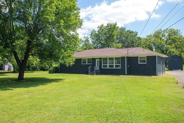 Stunning Home In Nashville Centrally Located - Hendersonville, TN