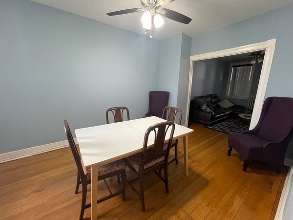 3-bedroom D.c. Row House With Parking, Metro Across The Street! Wow - Washington, D.C.