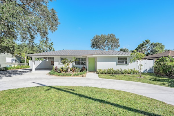 Welcome To Manatee Inn, A Charming And Cozy Getaway Located In Jupiter,fl - Juno Beach