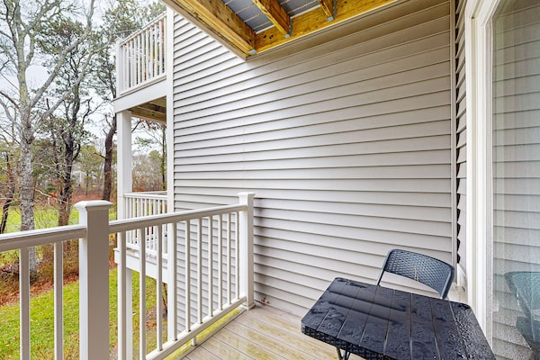Cozy Condo With Golf Course View, Balcony, W/d, Ac, & Games - Nickerson State Park, Brewster