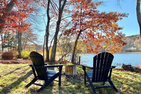 Lakefront Boho Tiny House - Connecticut