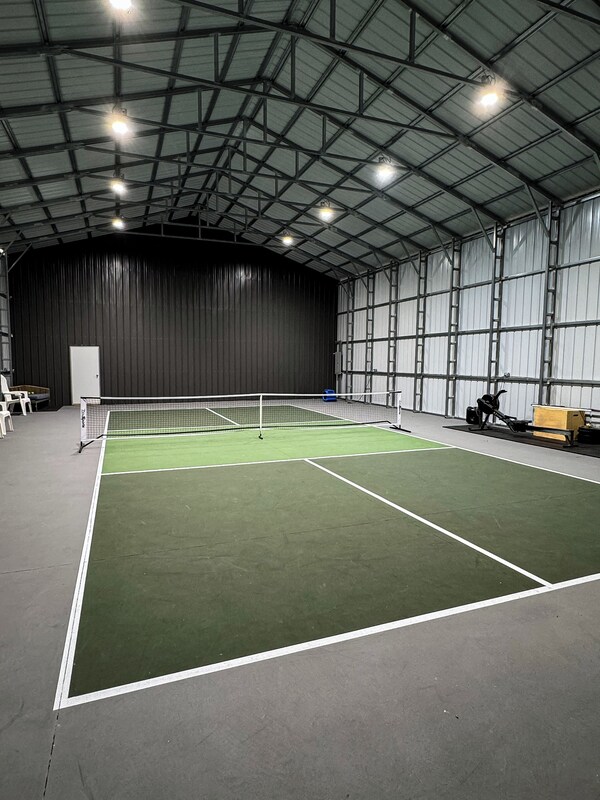 Airbnp: Luxury Pickleball Barndo, 5 Mins To Choctaw, 15 Mins To Lake Texoma - Silo, OK