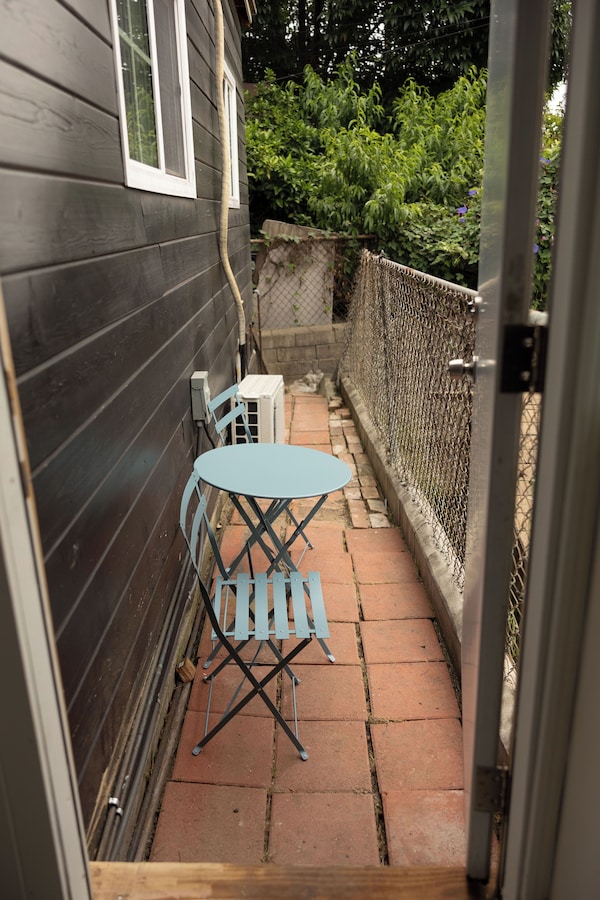 Charming Bungalow With Wifi And Ac In Beautiful Silver Lake! - Los Ángeles, CA