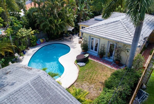 Perfect Family Stay: 2br+1br Cottage W/heated Pool - Sunrise, FL