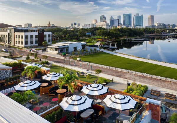 Buccaneers Loft By Tampa Bay Hotspots & Airport! - タンパ, FL