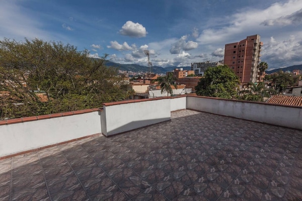Beautiful Apartment With Private Terrace, Amazing Views And High Speed Wifi! - コロンビー メデジン