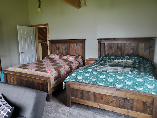 Crystal Lake Wilderness Resort In Central Bc, Lodge/cabins & Seadoo/atv Rentals - British Columbia