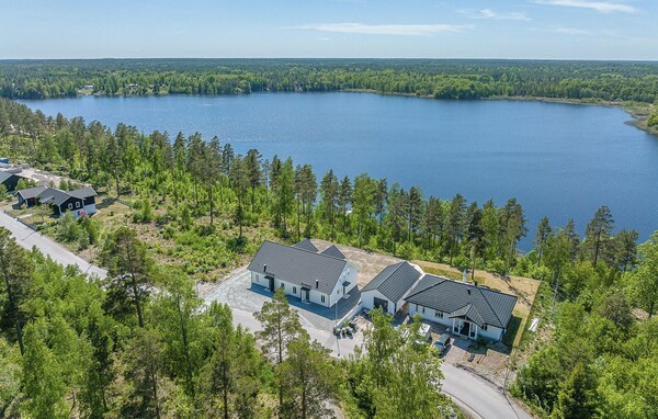Trevligt Hem I Västervik Med Sjöutsikt - Västervik