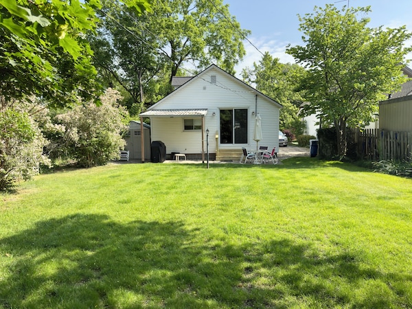 Walking Distance To Downtown Grand Haven - Grand Haven, MI