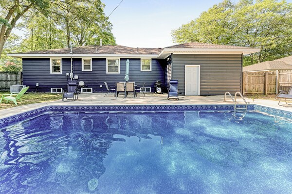 Private Pool, Close To Lake Michigan Beaches - Muskegon, MI