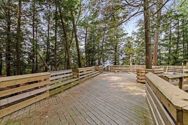 Cedar Creek Cottage, Across The Street From Lake Michigan - Pentwater, MI