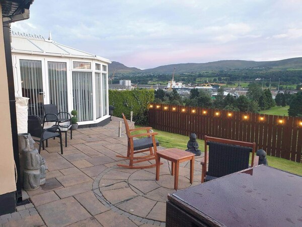 Warrenpoint Countryside House-3bedroom- Private Garden - Carlingford