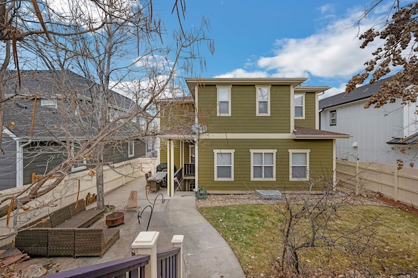 Beautiful Backyard | Blocks From Old Town - Boulder, CO