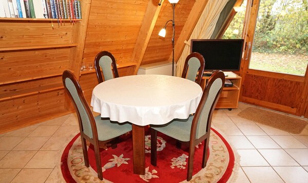 Tent Roof House With Parking Lot In Front Of The Front Door - Tent Roof House - Forest View - Waabs