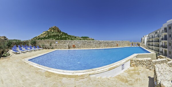 The Hillock Penthouse South B14 - Malte