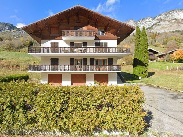 Spacious Apartment Between Slopes In La Chapelle D'abondance With Balcony And Parking - Évian-les-Bains